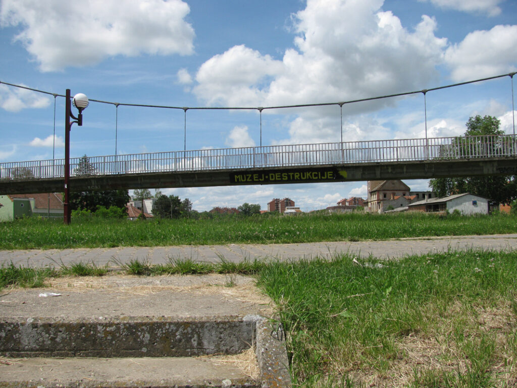 Most na suvom - u funkciji dve a bez funkcije četiri decenije | Zrenjaninski krovovi ...